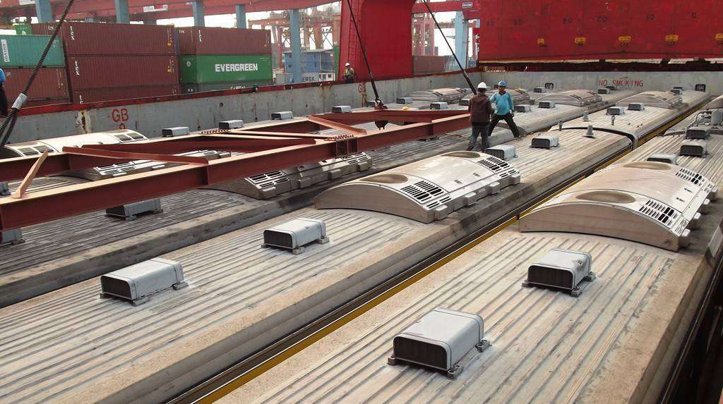 30 Unit KRL seri 205 eks-jalur Nambu Tiba di Jakarta