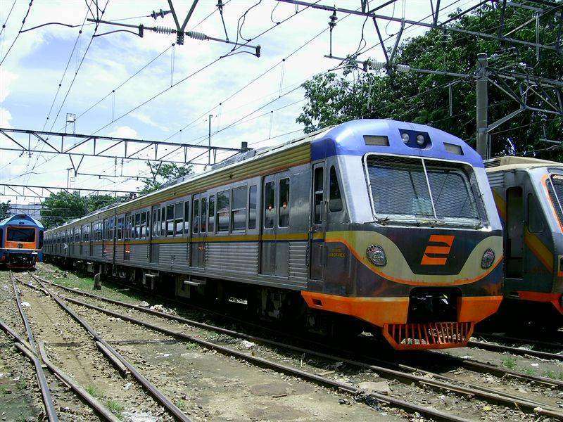 Warna-warni Rangkaian KRL AC Jabodetabek Dari Masa ke Masa - KAORI ...