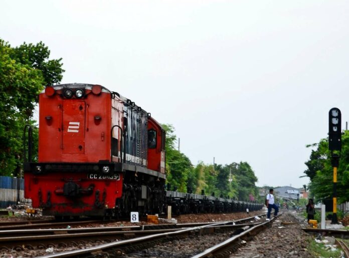 Locomotive Sunday: CC 201 135R / CC 201 83 54R | KAORI Nusantara