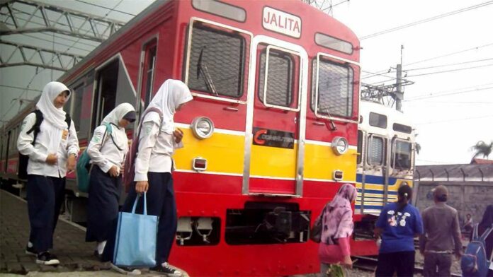 KRL Wednesday: Tokyu seri 8500 - 8613F (JALITA) | KAORI Nusantara