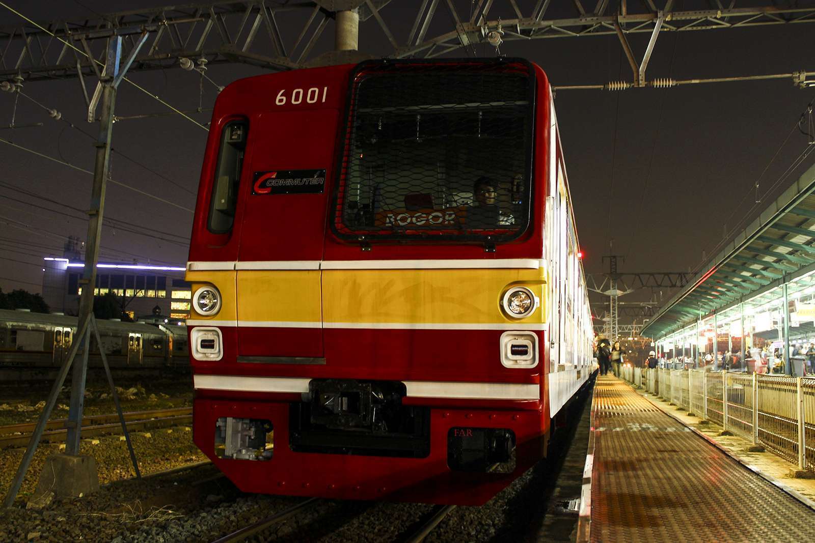 KRL Eks-Tokyo Metro 6000 Teknologi VVVF Jalani Debutnya Di Jabodetabek ...