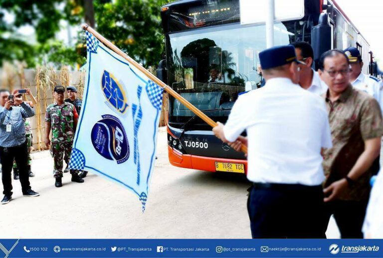 Bus Low-Deck Jadi Armada Integrasi Stasiun KA Bandara Dengan ...