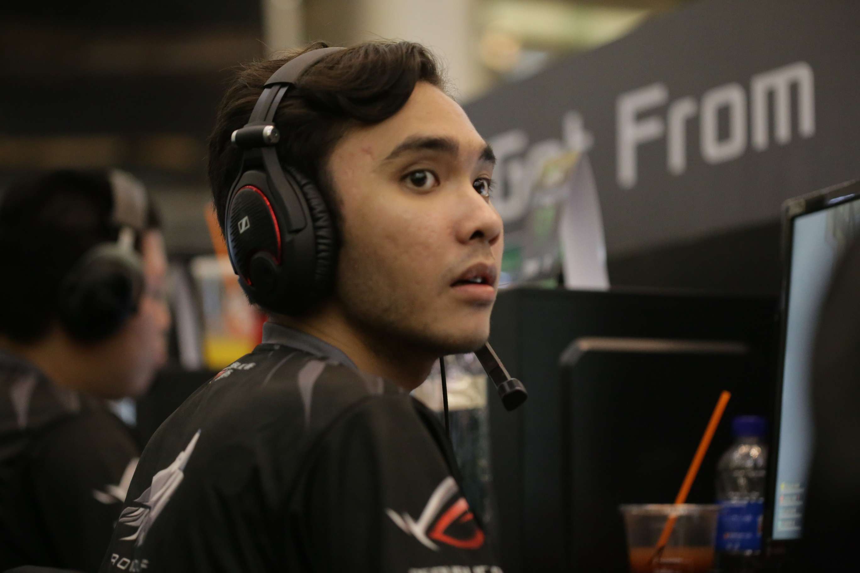 Kontribusi Game Streamer terhadap Perkembangan Industri eSport di ...