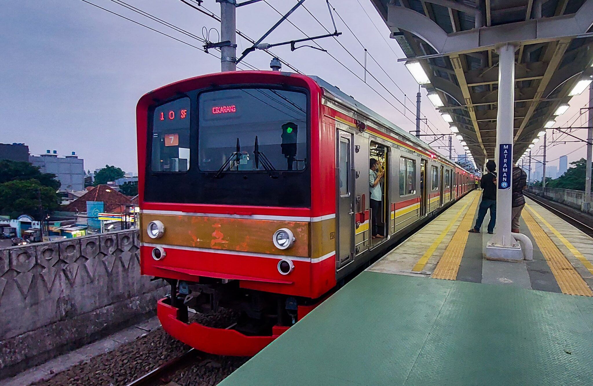 Operasional KRL Diperpanjang pada Malam Tahun Baru | KAORI Nusantara