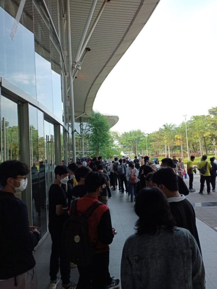 Galeri Foto Comifuro 16 Hari 1: Lebih Luas, Lebih Baik? | KAORI Nusantara