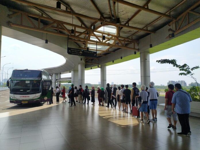 Galeri Foto Comifuro 16 Hari 1: Lebih Luas, Lebih Baik? | KAORI Nusantara