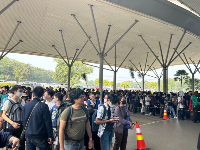 Galeri Foto Comifuro 16 Hari Kedua - KAORI Nusantara