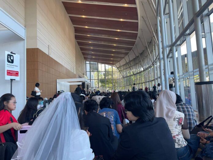 Galeri Comifuro XX Day 1: Khilaf-nya Rame-Rame! | KAORI Nusantara