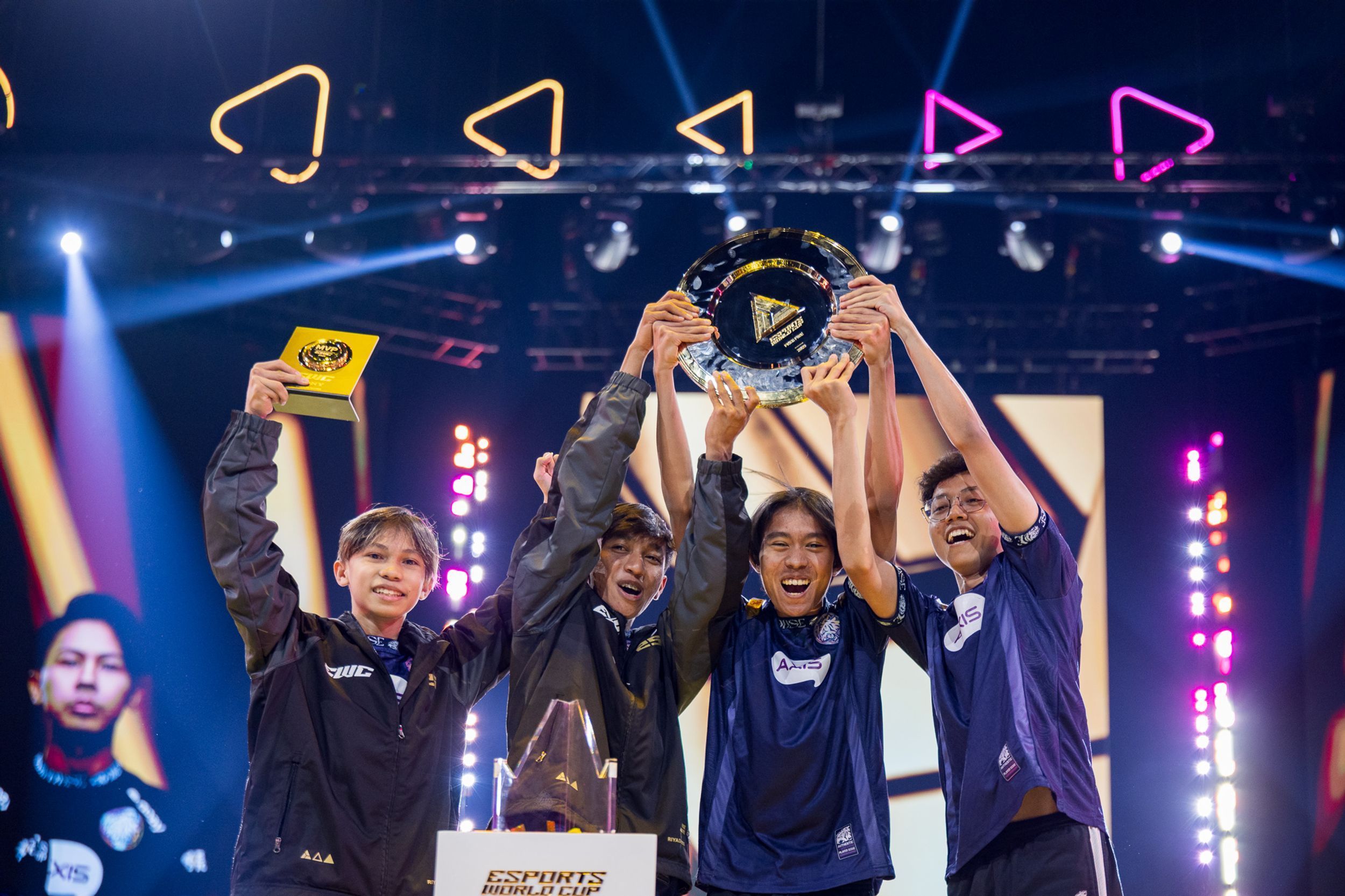 EWC 2025 Free Fire: Dominasi Total EVOS dan Tim Indonesia! | KAORI Nusantara