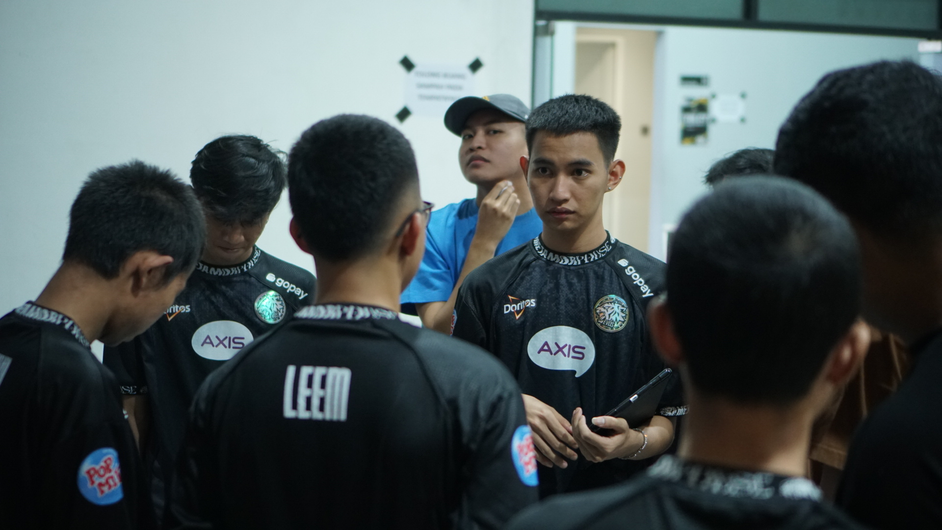 FFWS SEA 2025 Fall Week 4: Masih Milik Tim Thailand, ONIC Buat Kejuatan ...